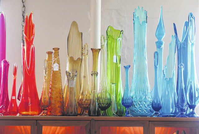 Akron's Sweet Modern sales of vintage furniture are growing - Ohio Times